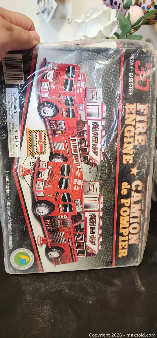 Sealed Fire Engine 3D Puzzle | Maxsold