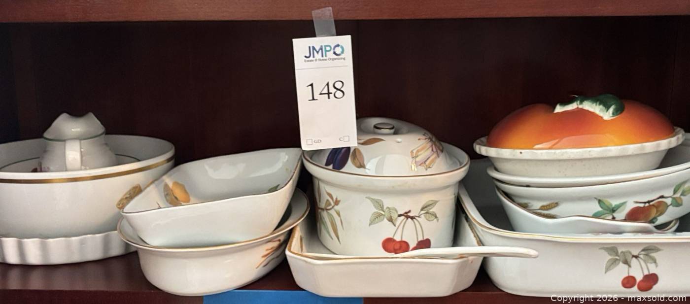 Royal Worcester Evesham serving ware collection | Maxsold