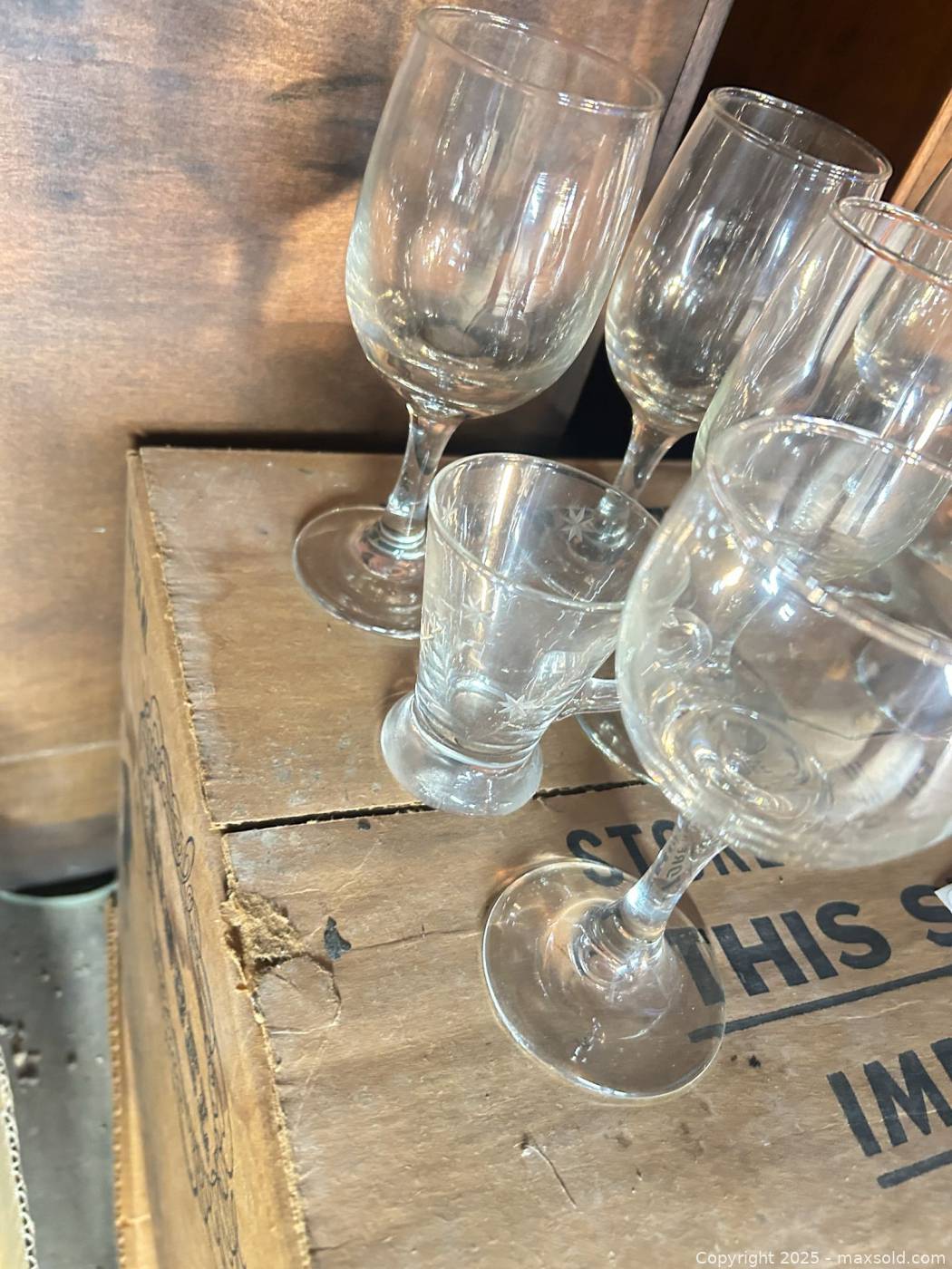 Mixed stemmed and non-stemmed glassware | Maxsold