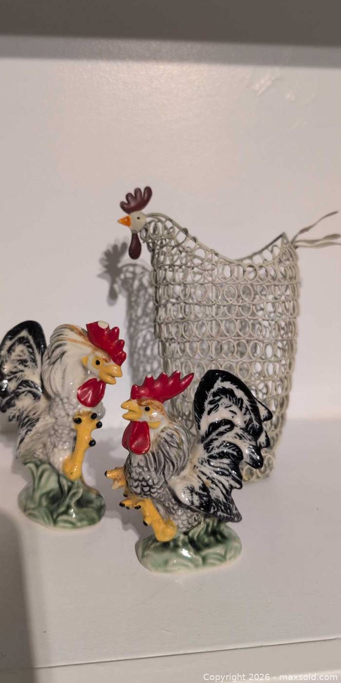 Ceramic Rooster Salt & Pepper Shakers With Wire Rooster Basket | Maxsold