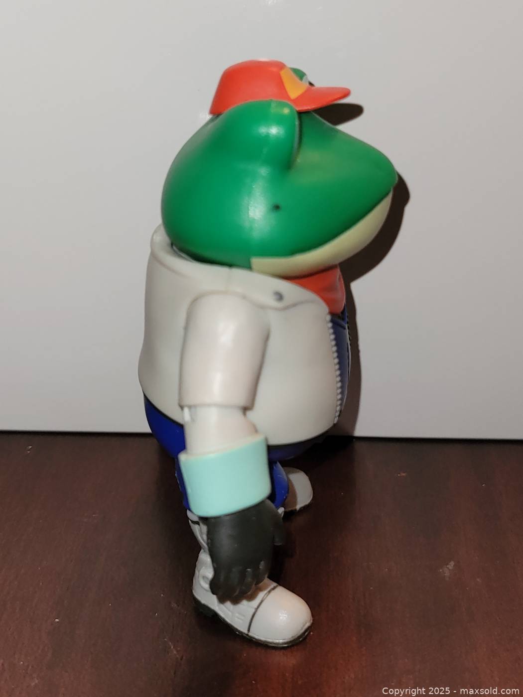 Nintendo Star Fox Slippy Toad figure | Maxsold