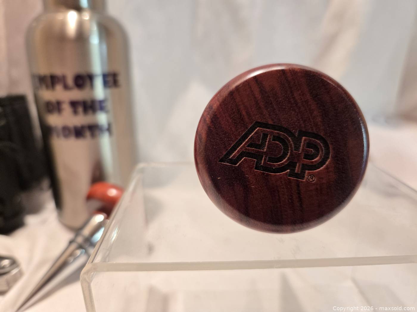 ADP-branded employee gift set | Maxsold