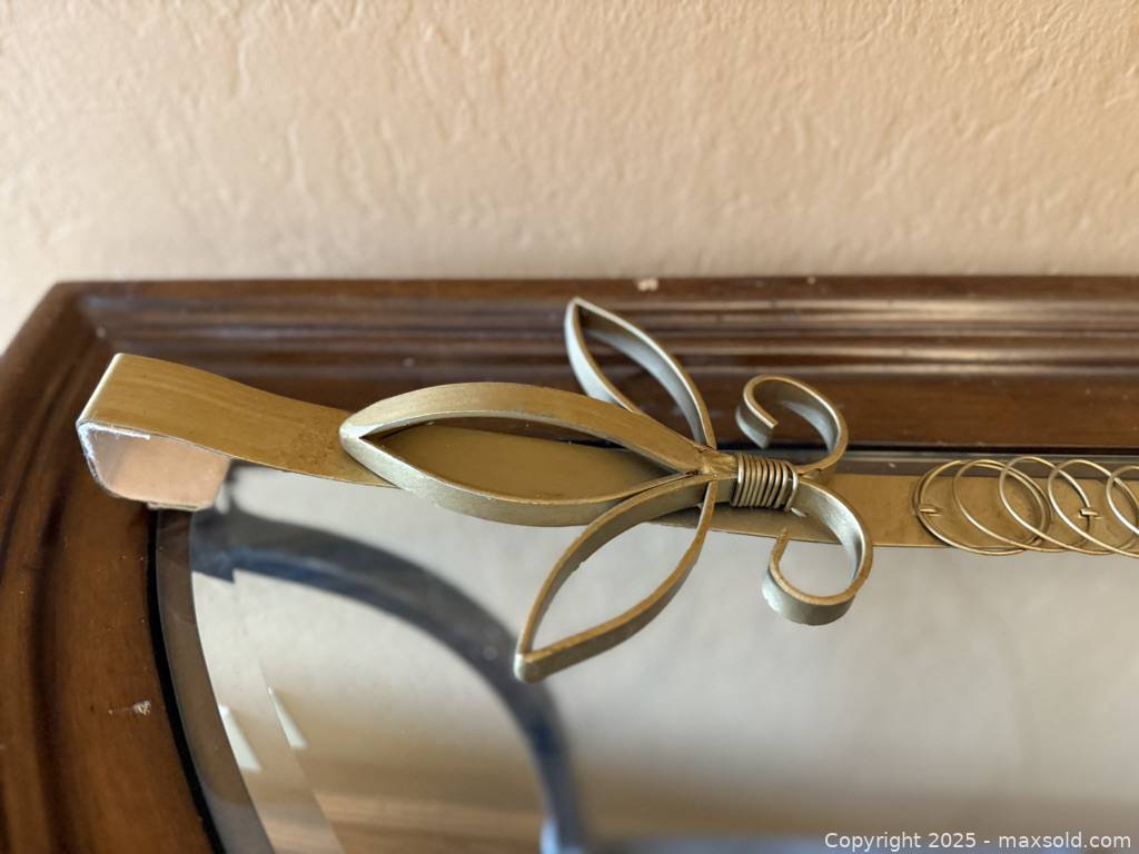 48" metal over-the-door holder with rings | Maxsold