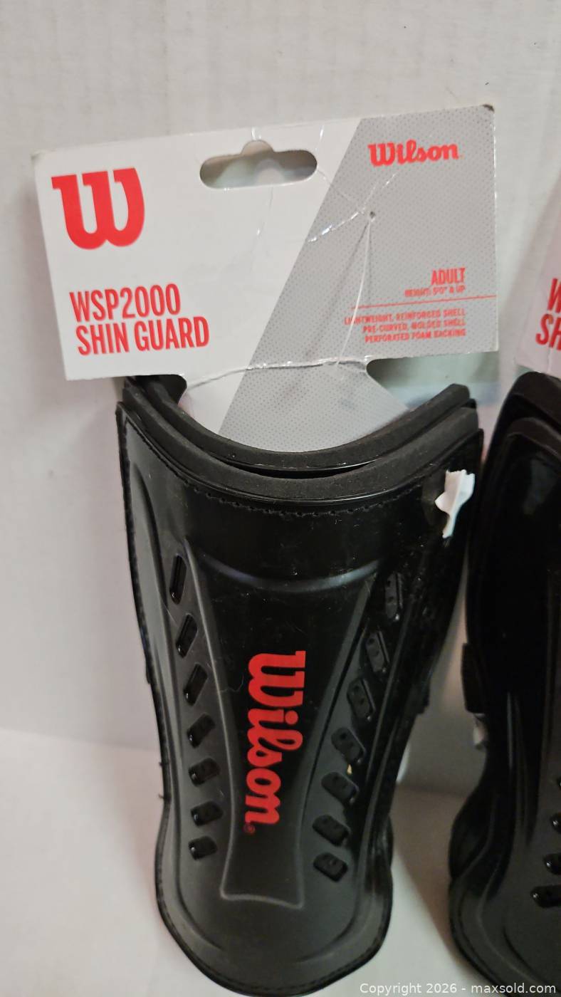 2 Sets Wilson WSP2000 Adult Shin Guards | Maxsold