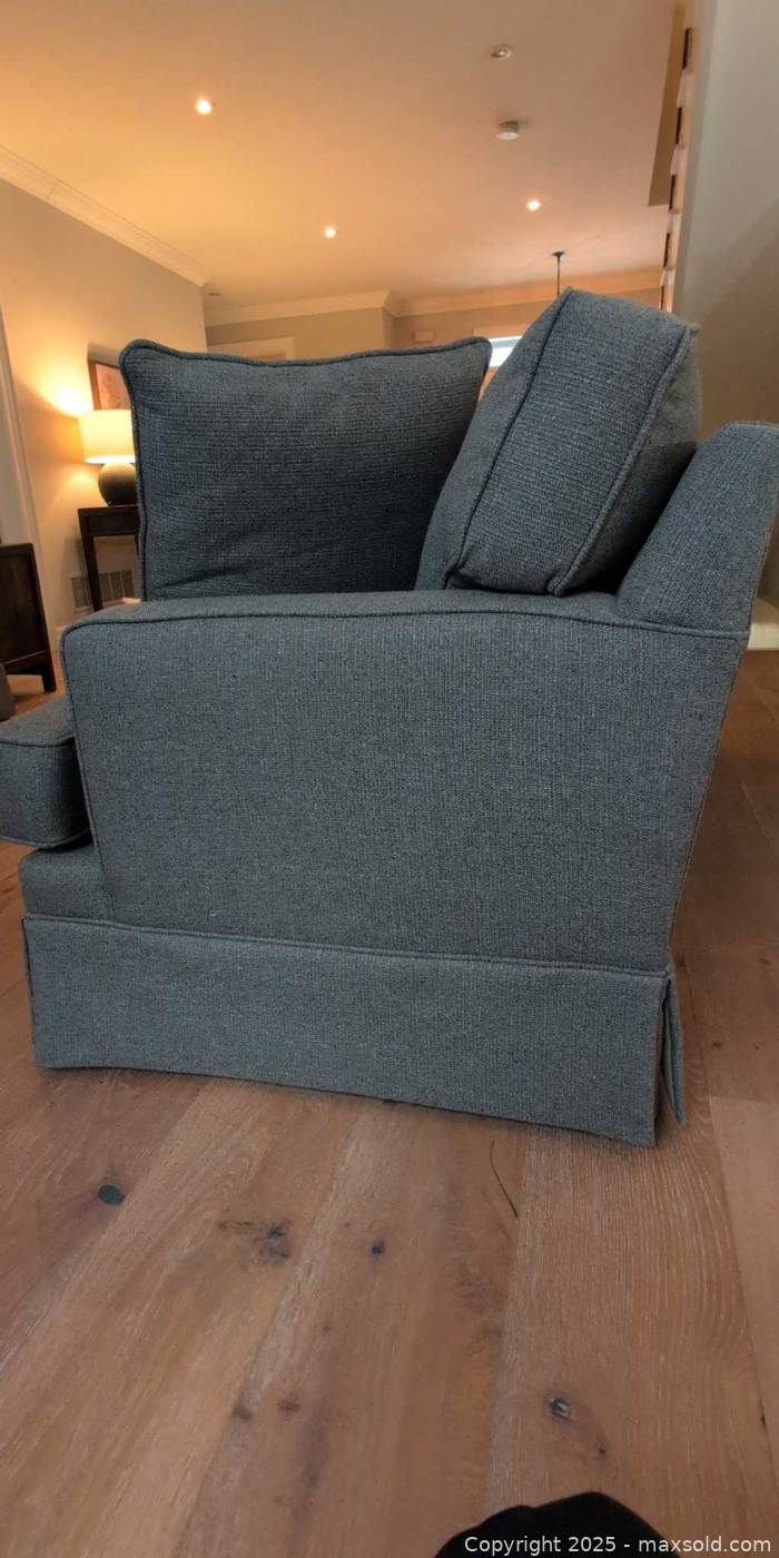 Braxton Culler grey tweed sofa | Maxsold