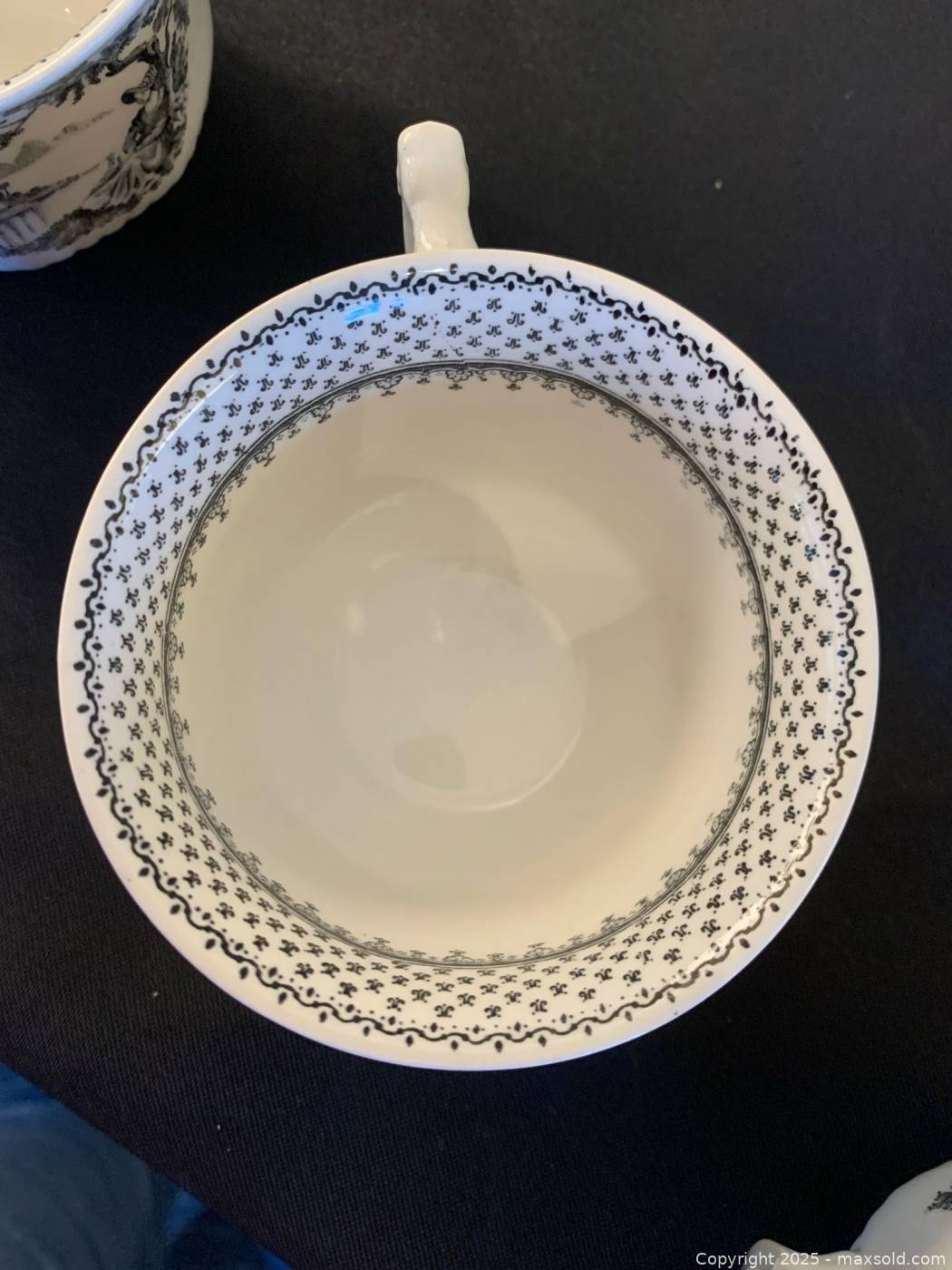 William Adams & Sons Minuet cups and saucers | Maxsold