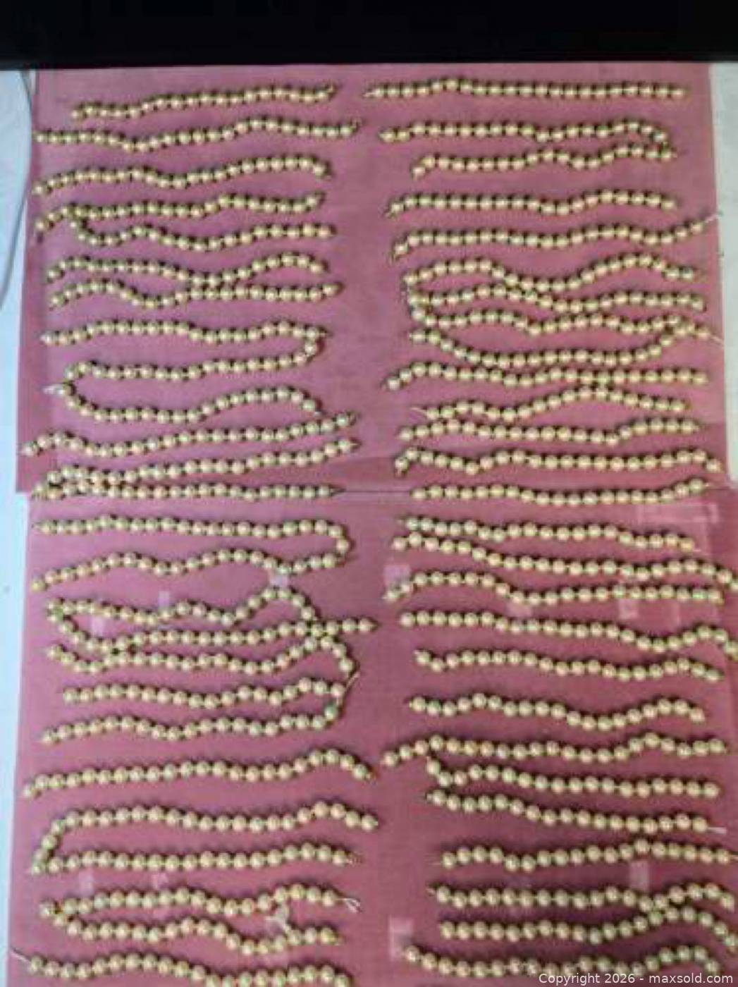 60 strands imitation pearl bead garland | Maxsold