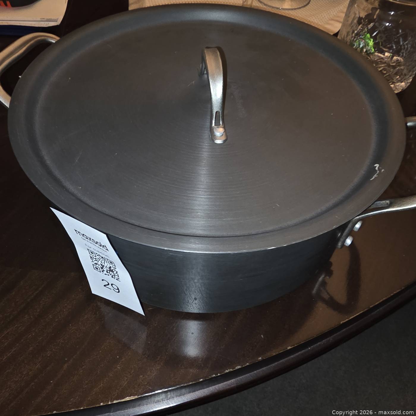 Calphalon hard-anodized aluminum pot with lid | Maxsold