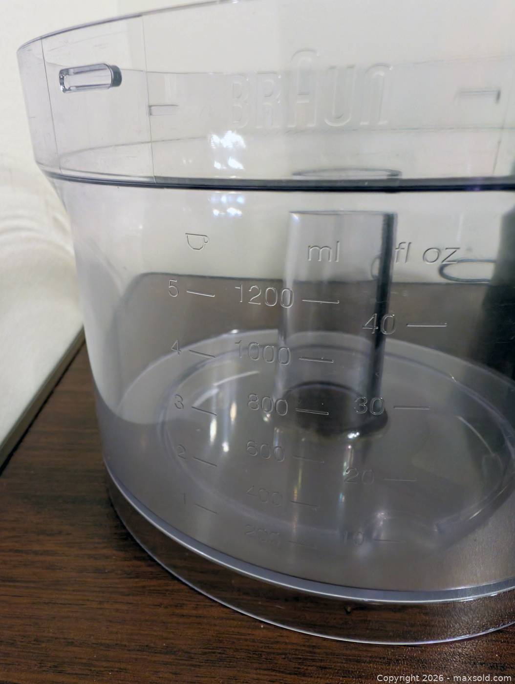 Braun food processor base with 1.2 L bowl & disc | Maxsold