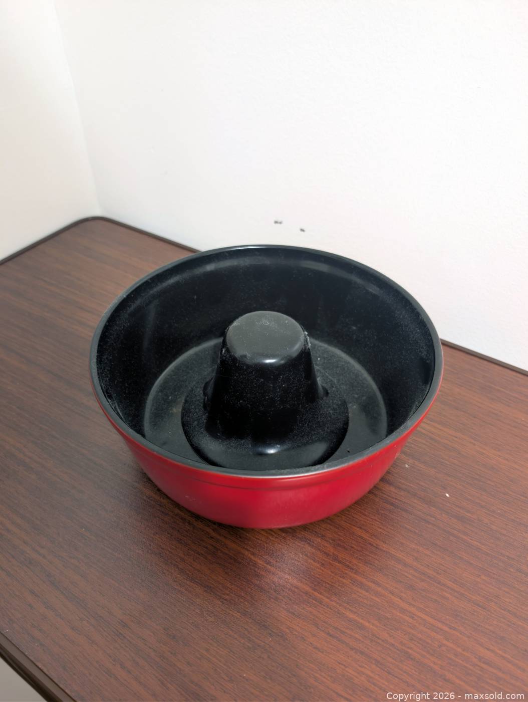 Ceraflame 23 cm Red Ceramic Tube Baking Pan | Maxsold