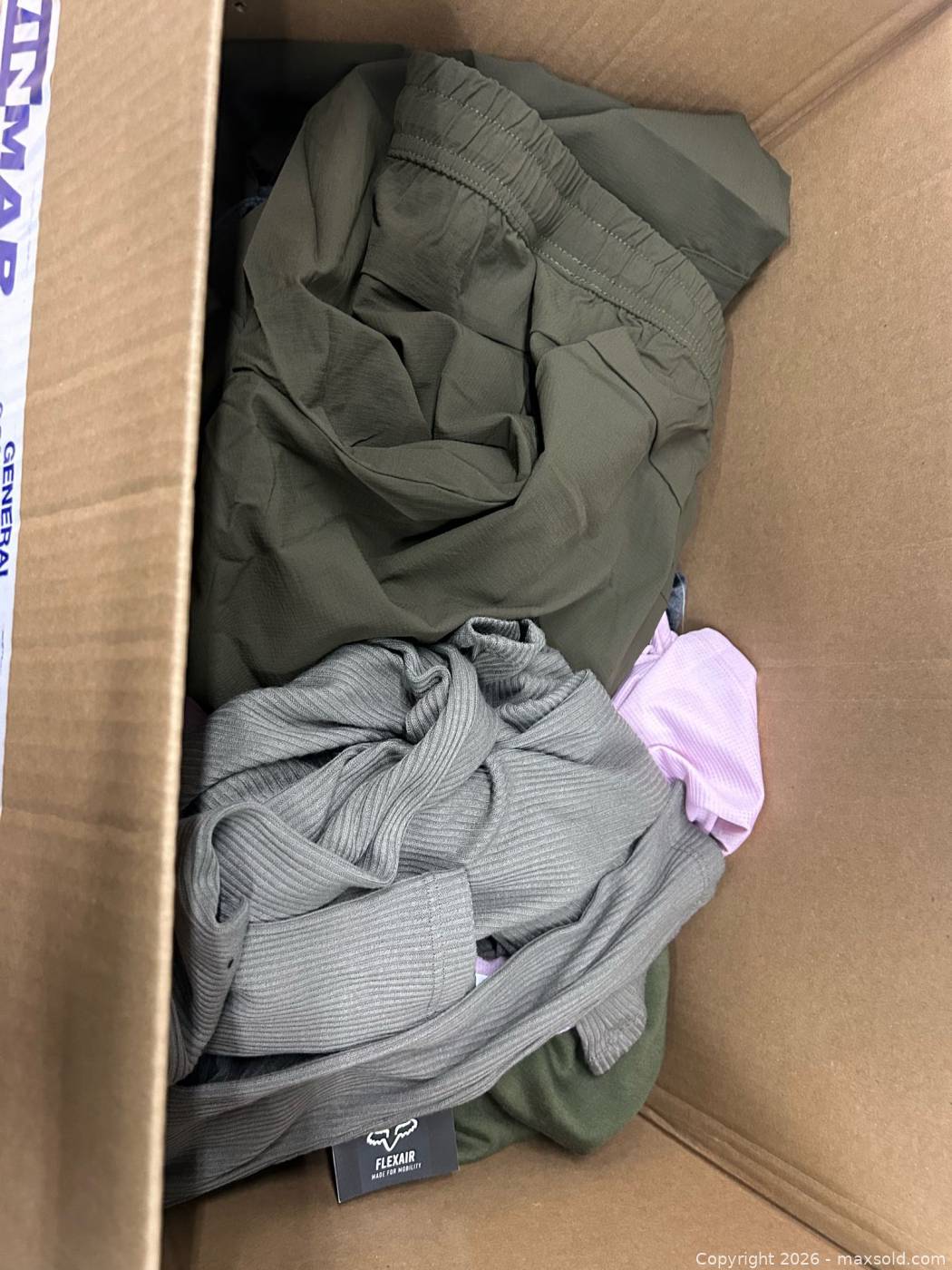 Box of 10 new clothing items | Maxsold