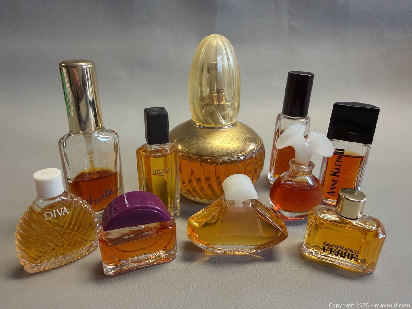 Vintage mini and partial perfume bottles, 10 | Maxsold