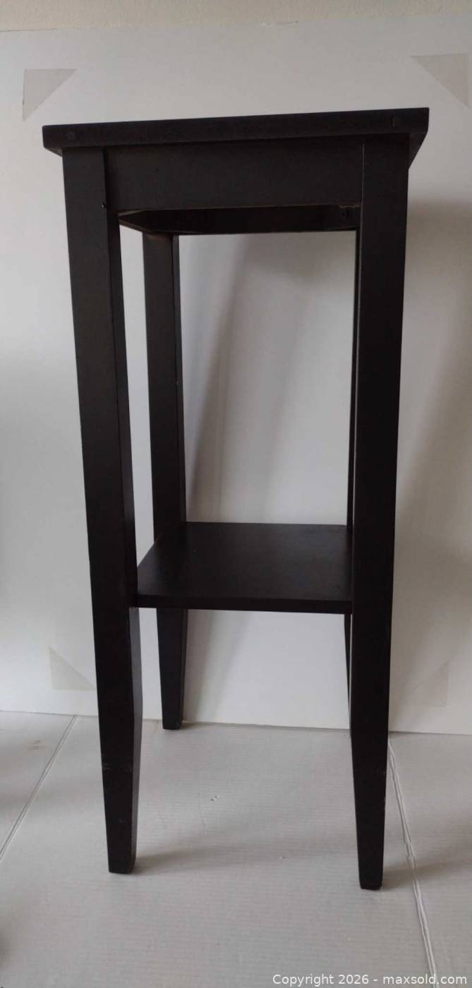 Black plant stand table with removable glass insert | Maxsold