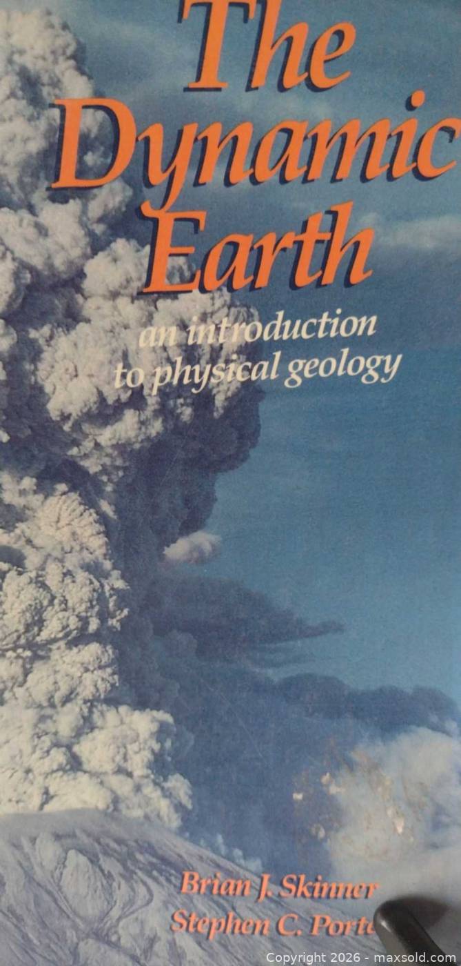 Geology textbooks | Maxsold