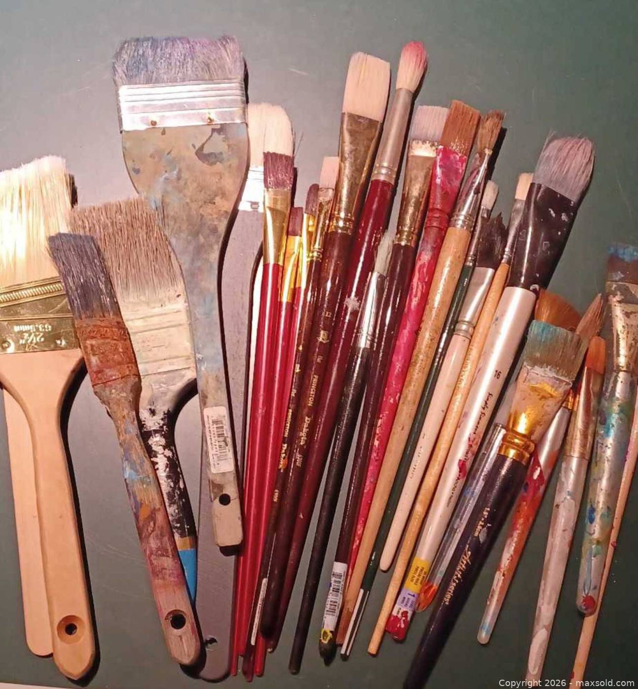 Mixed paintbrush lot with Princeton silicone tools | Maxsold