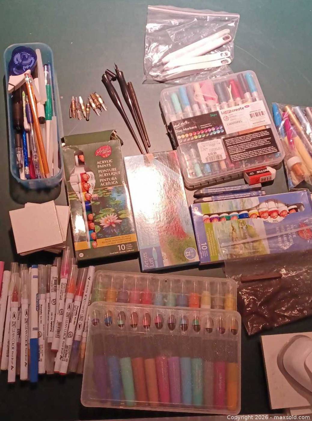 Mixed media art supplies lot | Maxsold