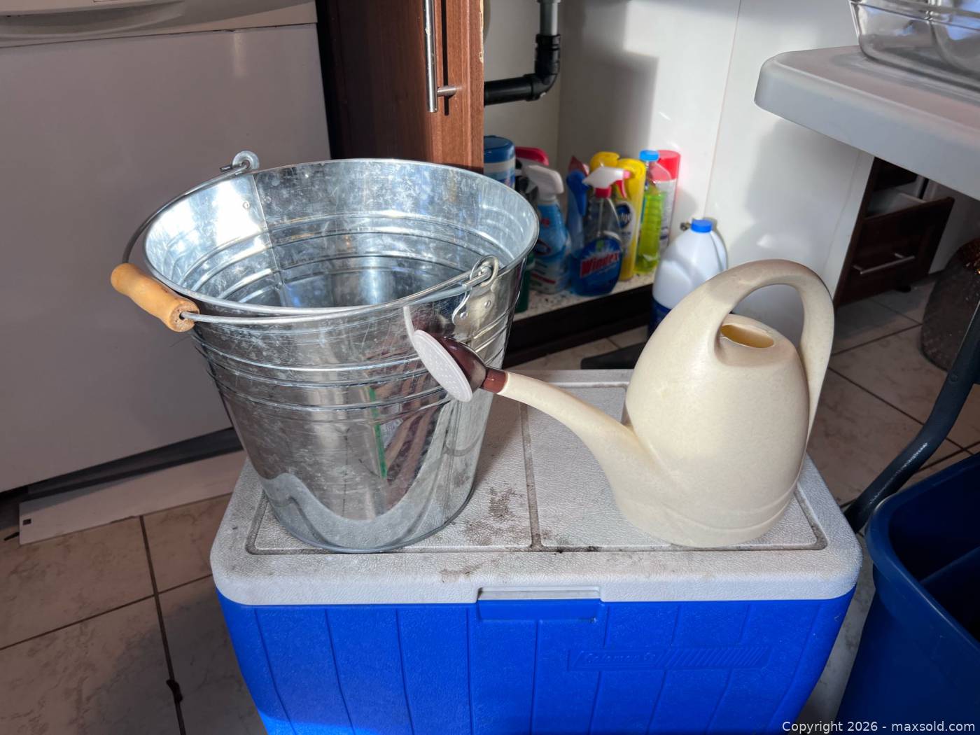 Coleman cooler, bucket, stool, Dustbuster, cleaning items | Maxsold