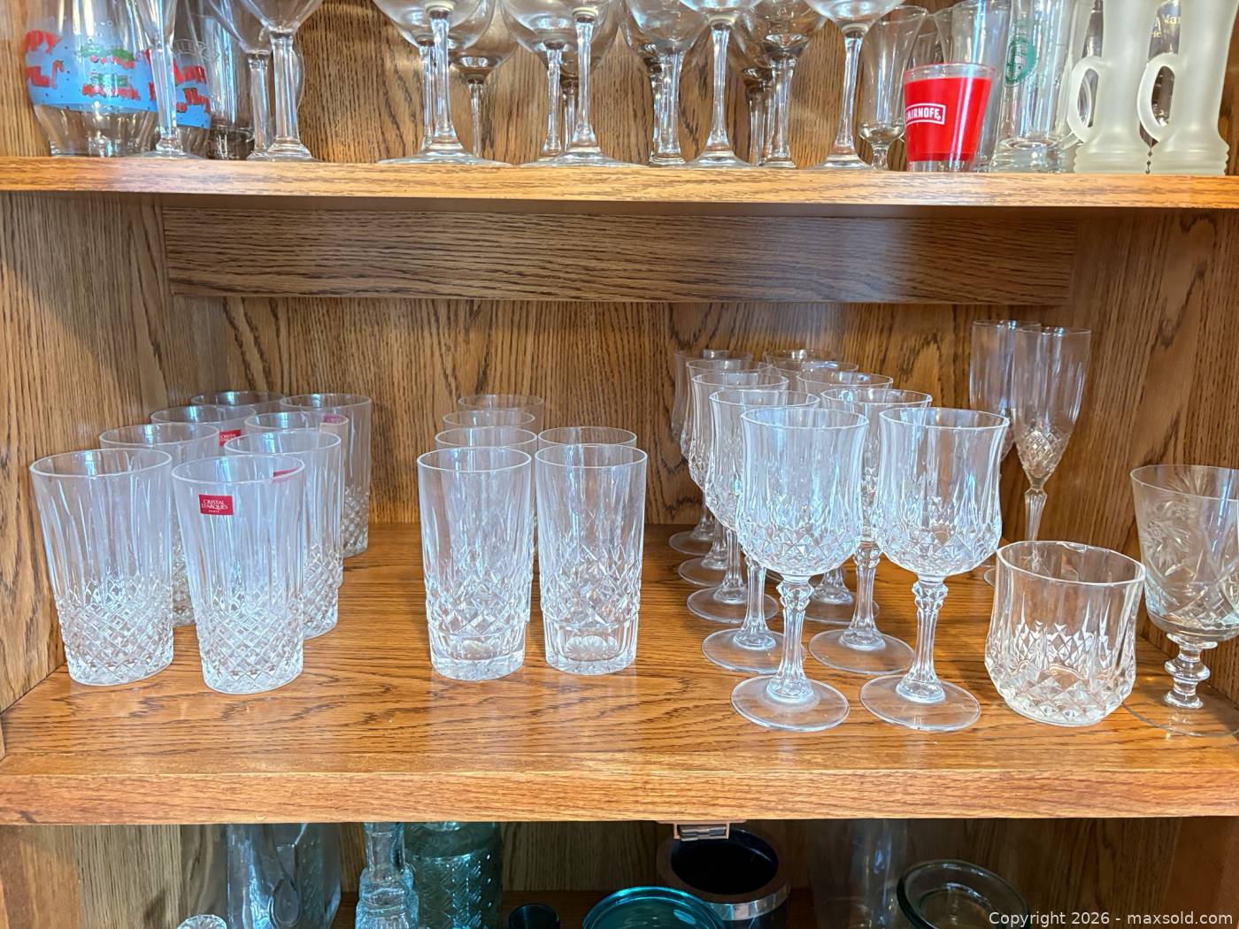 Cut crystal glassware, 25 pieces | Maxsold