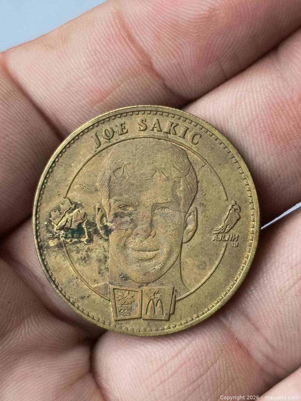 Wayne Gretzky / Joe Sakic hockey collector coin | Maxsold