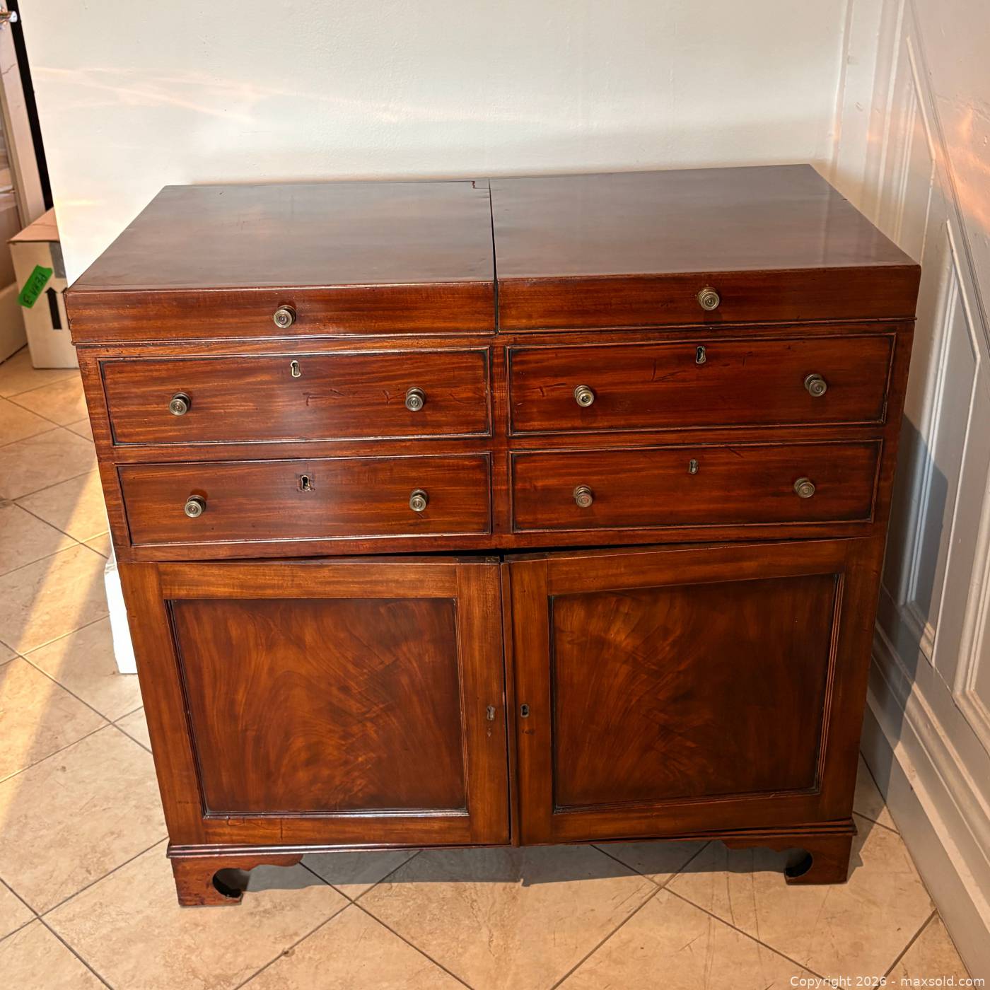 Antique English Mahogany Gentleman’s Dressing Table | Maxsold