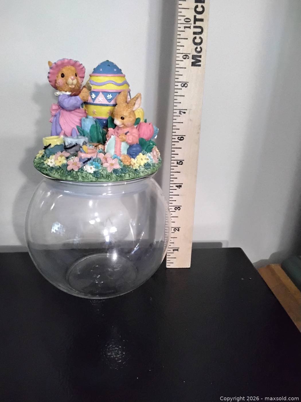 Easter candy jar | Maxsold