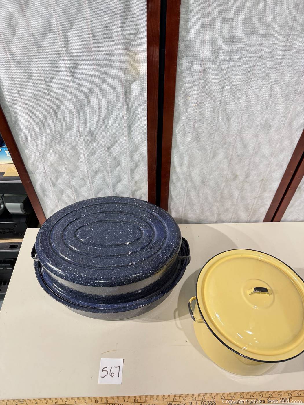 Blue speckle enamel roaster & yellow stockpot with lids | Maxsold