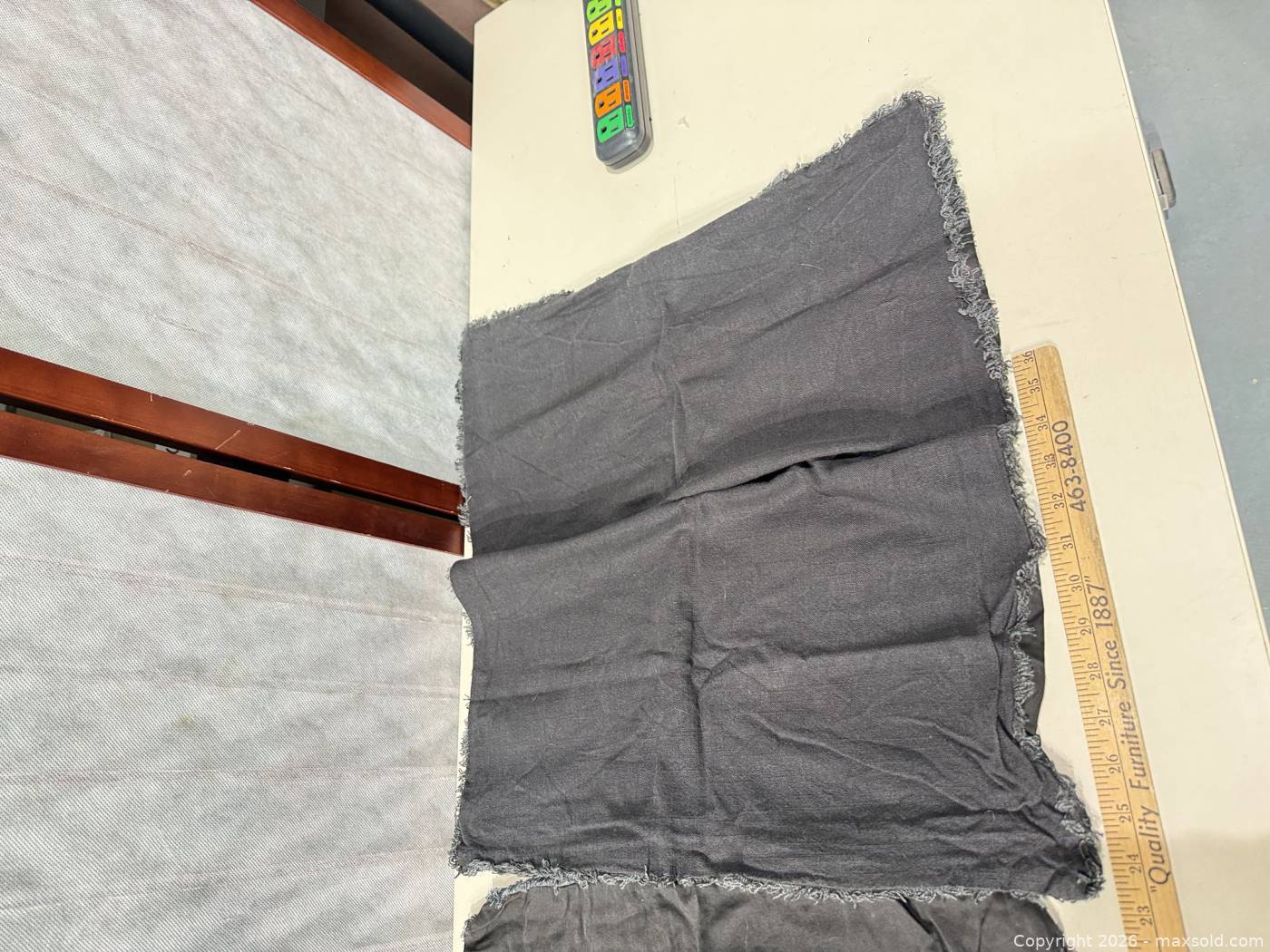 2 Target tufted floor cushions & 2 covers | Maxsold