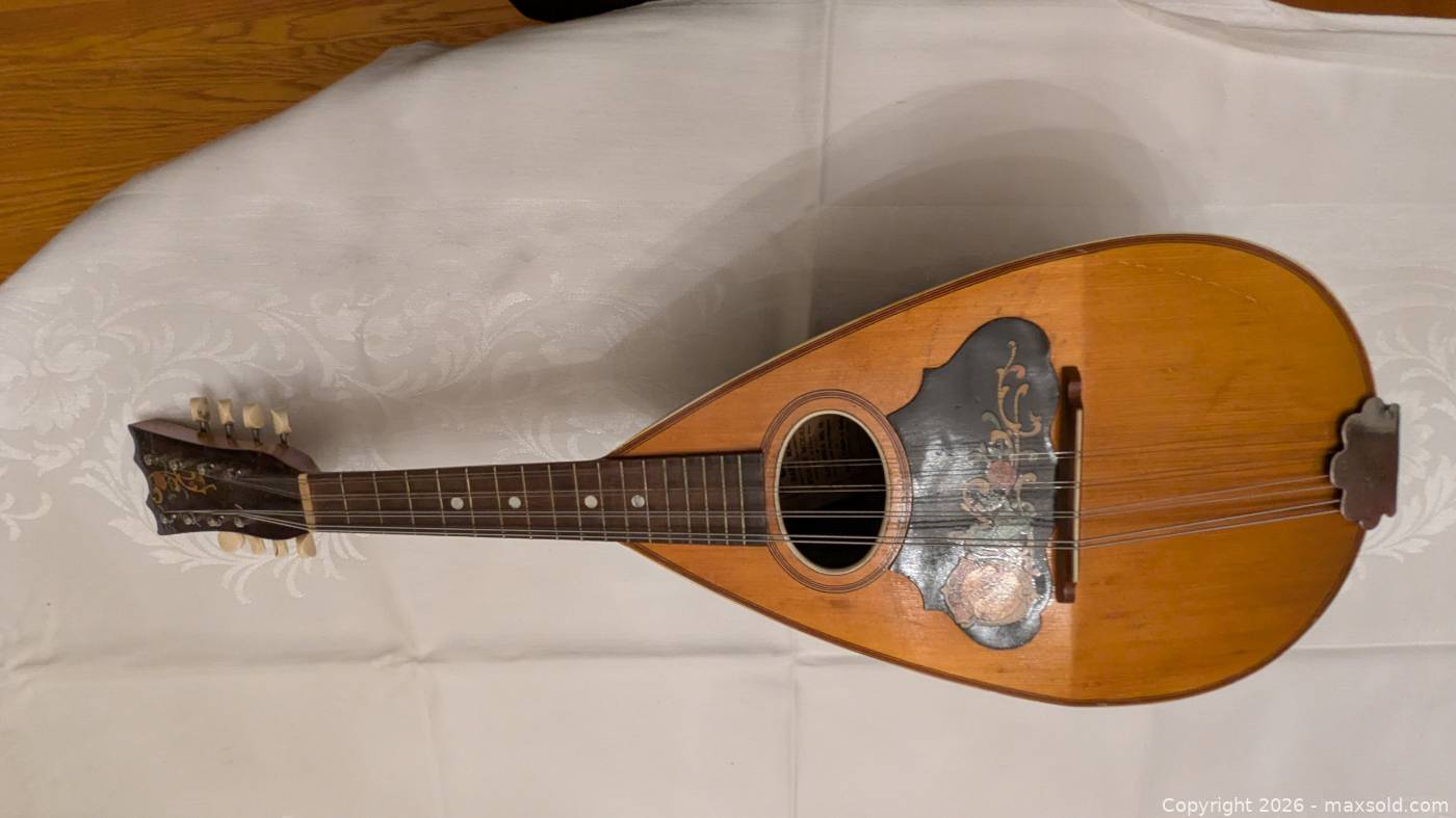 Peate bowlback mandolin & Gretsch banjo | Maxsold
