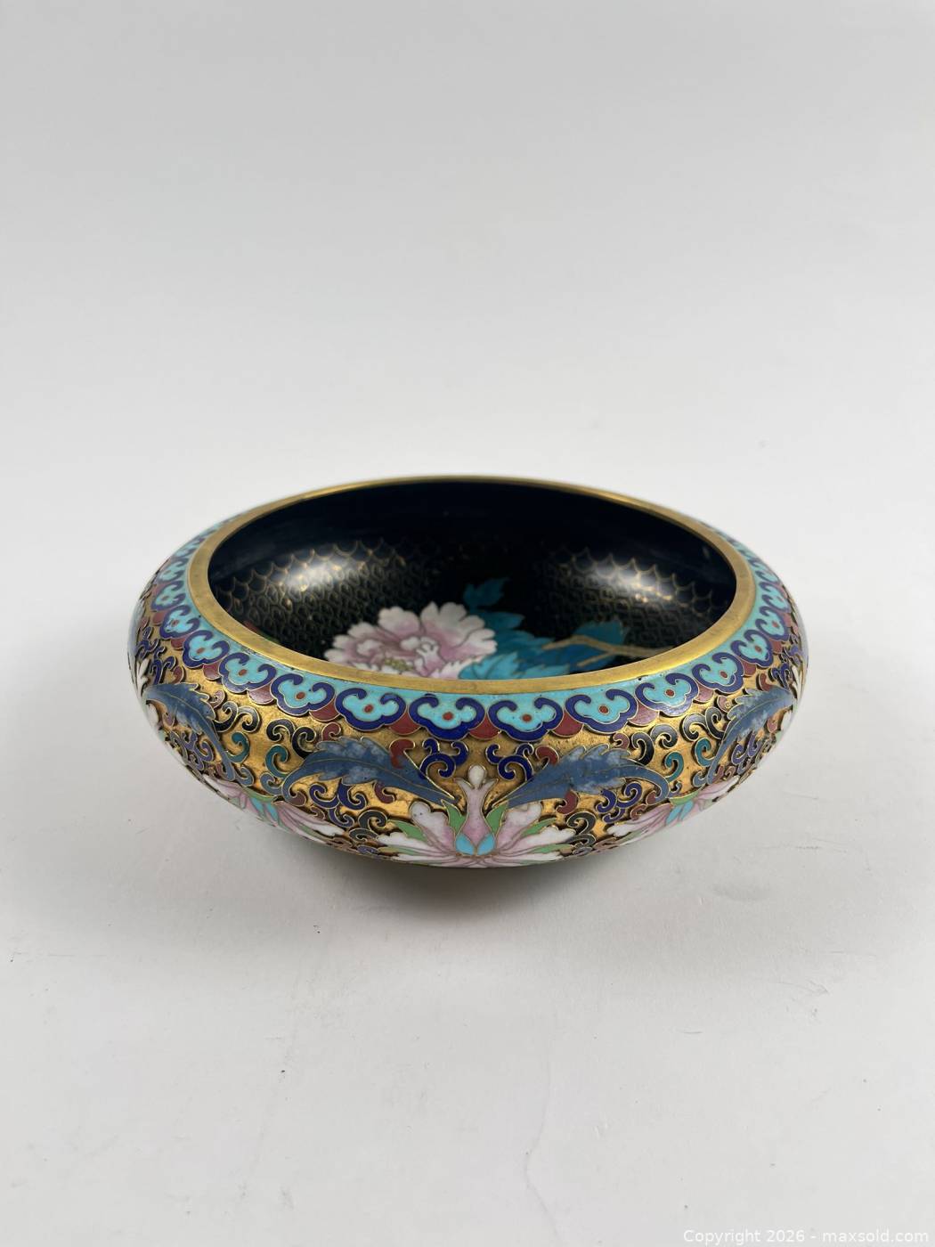Chinese cloisonné enamel floral bowl 8" | Maxsold