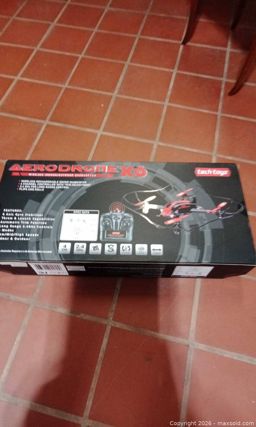 Tech Toyz AeroDrone X6 wireless quadcopter | Maxsold