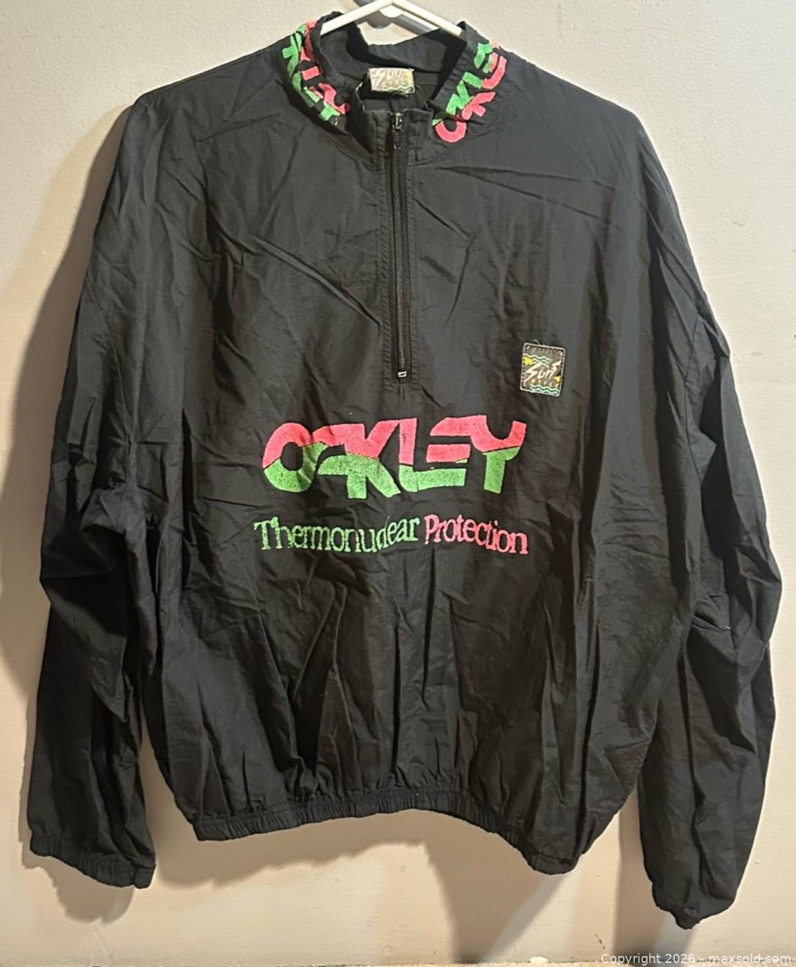 Oakley Thermonuclear Protection windbreaker | Maxsold