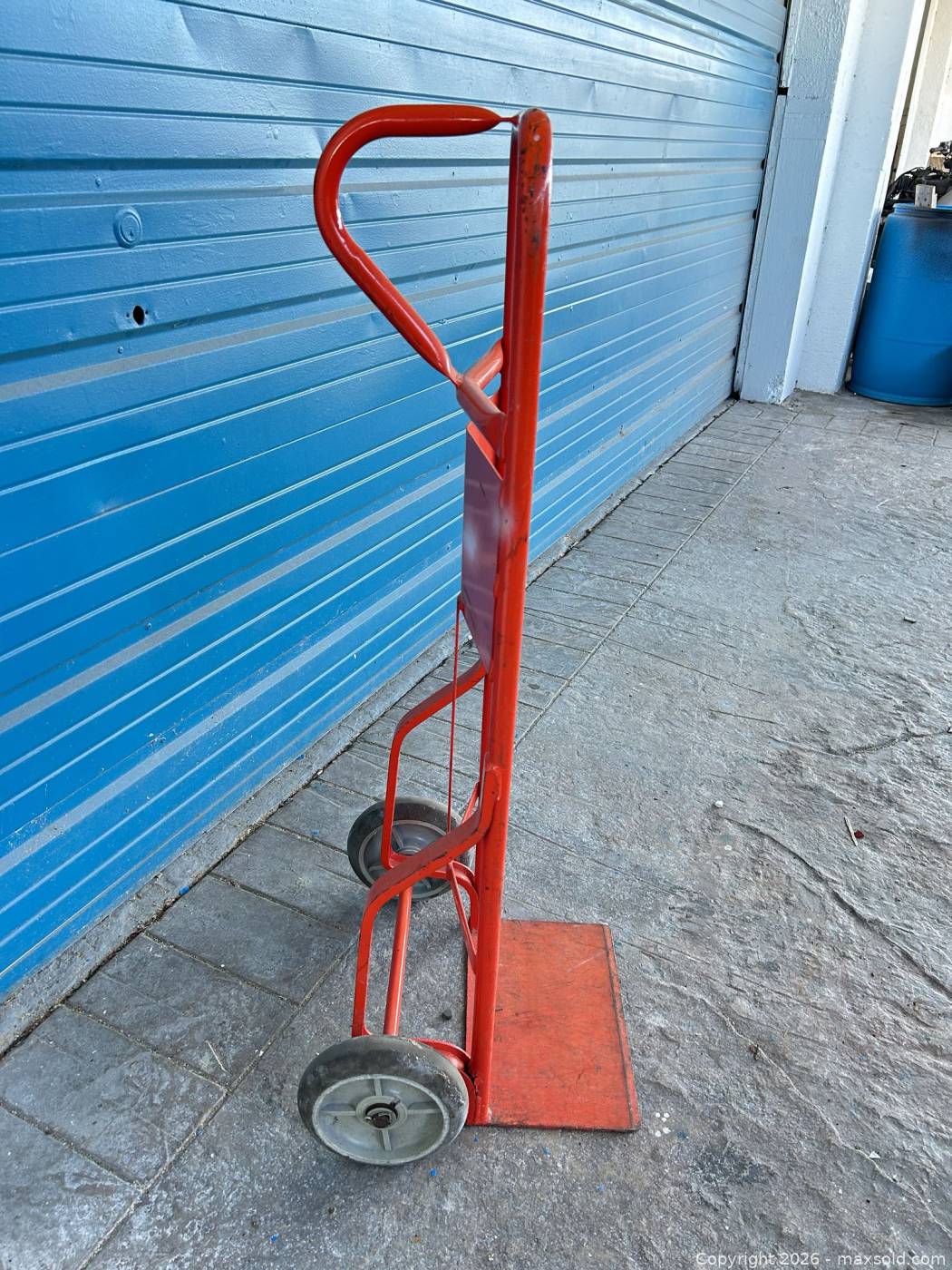 2-wheel dolly cart | Maxsold