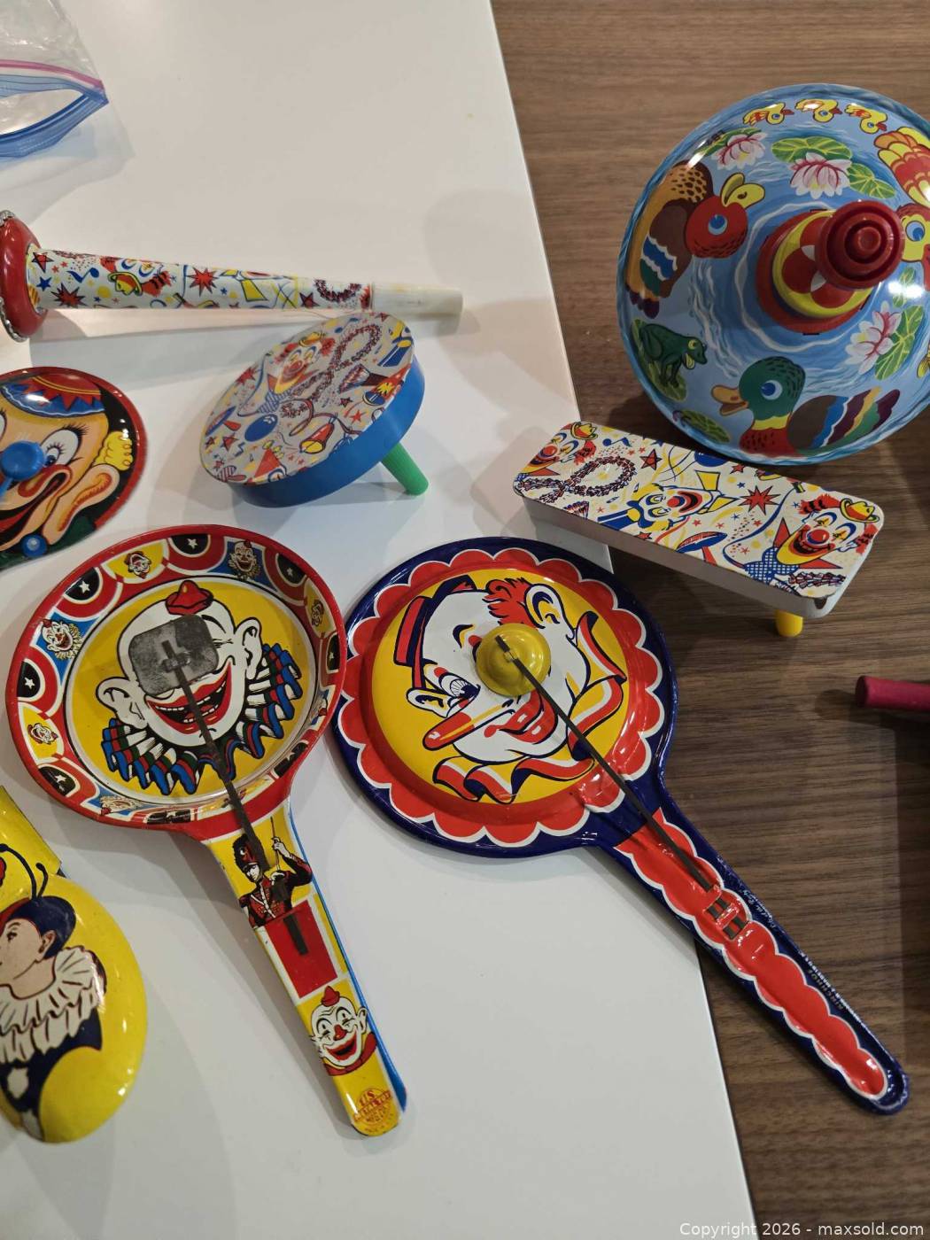 Lot vintage tin litho noisemaker toys | Maxsold