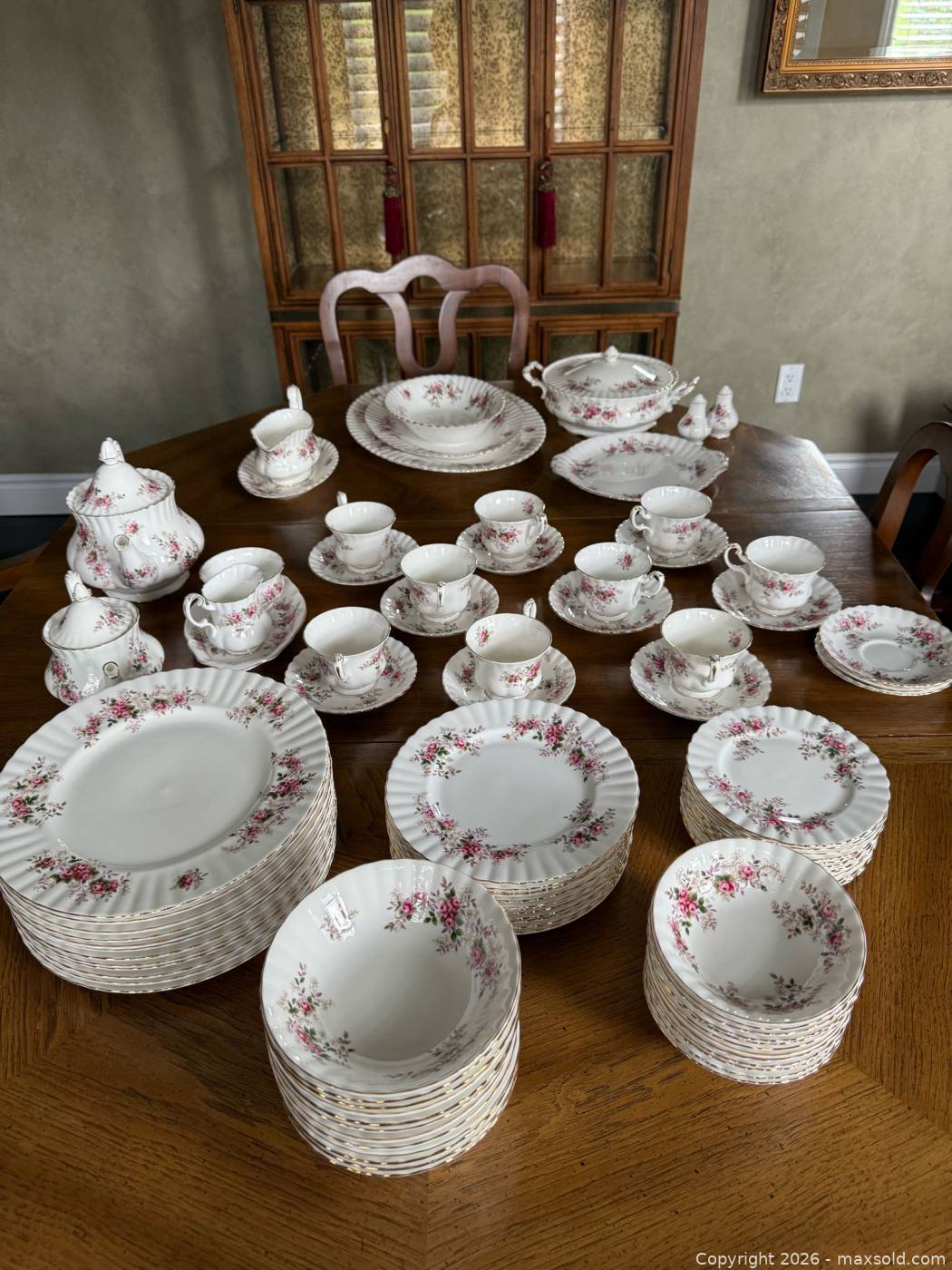 Royal Albert Lavender Rose bone china dinnerware service for twelve ...