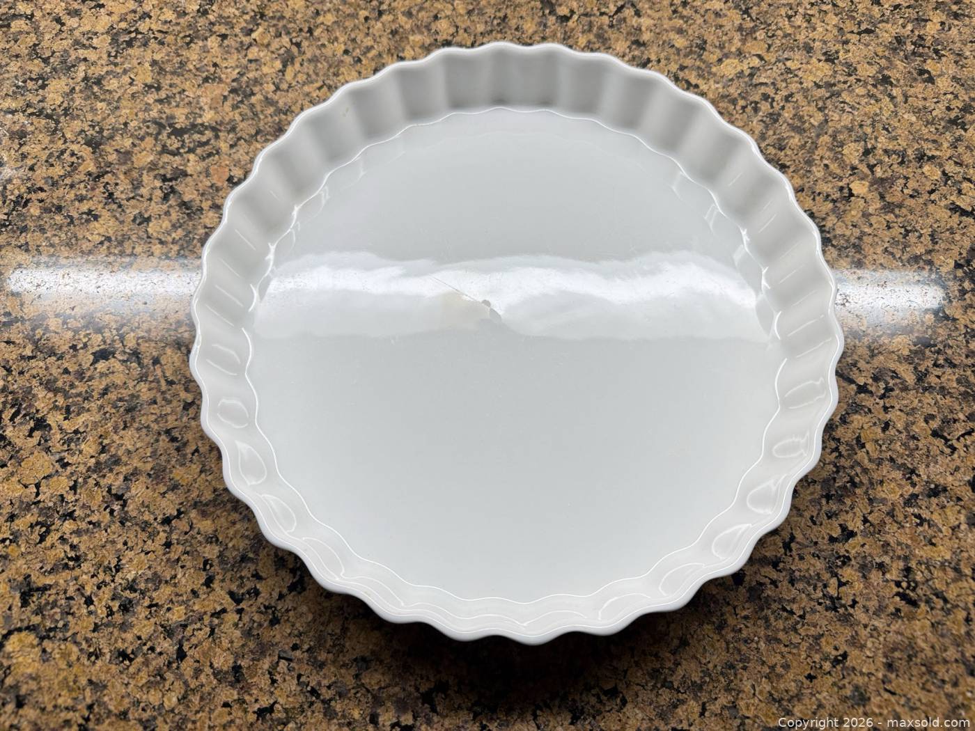 Royal Worcester white fluted porcelain tart/quiche dish 10" | Maxsold