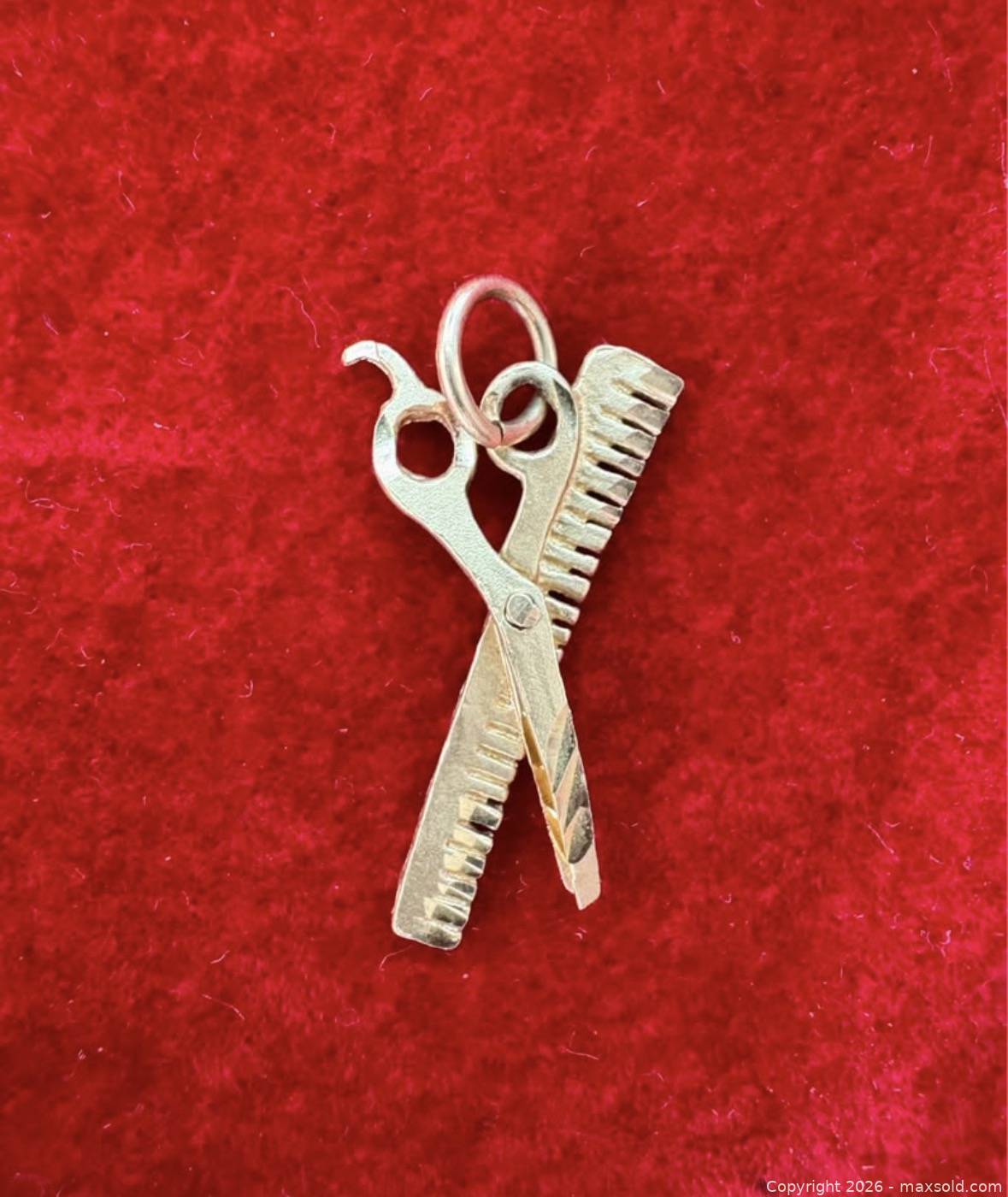 10K gold scissors pendant | Maxsold