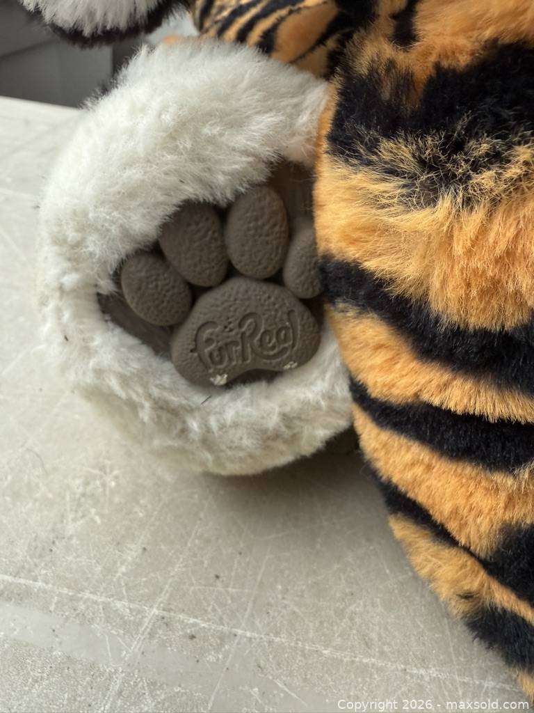 Hasbro FurReal interactive tiger plush | Maxsold