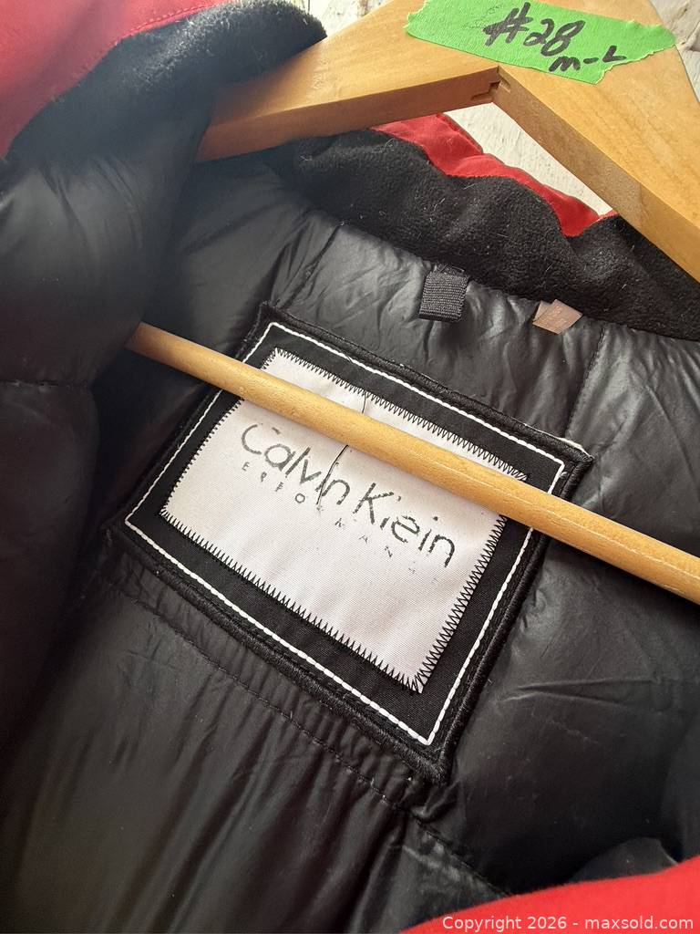 Calvin Klein red hooded winter jacket size M/L | Maxsold