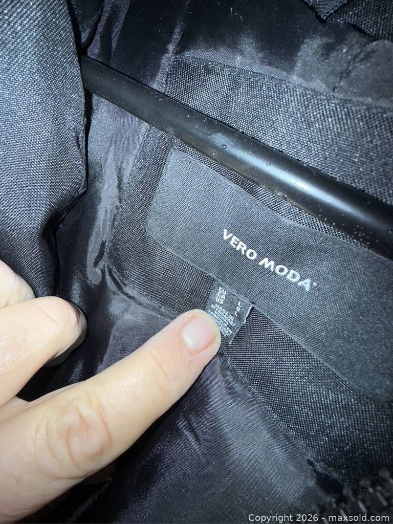 Vero Moda black ladies winter parka size L | Maxsold