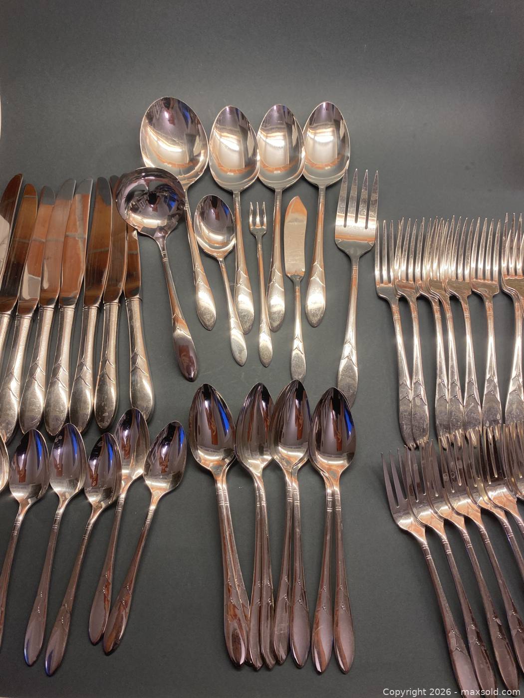 Silver plate flatware service for 8, 49 pcs | Maxsold