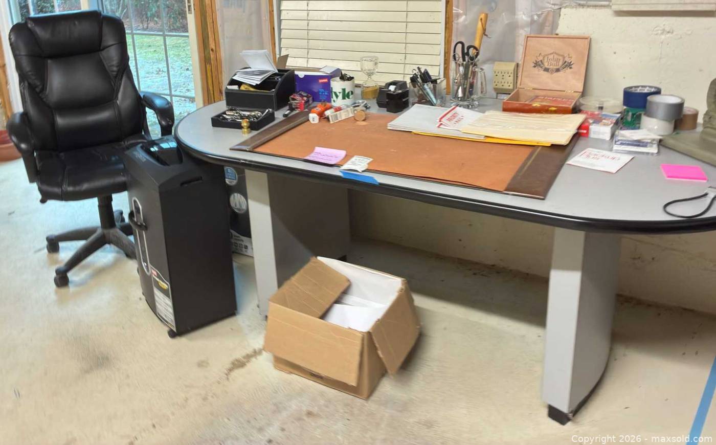 Large laminate office desk, chair, 30-sheet shredder & paper | Maxsold
