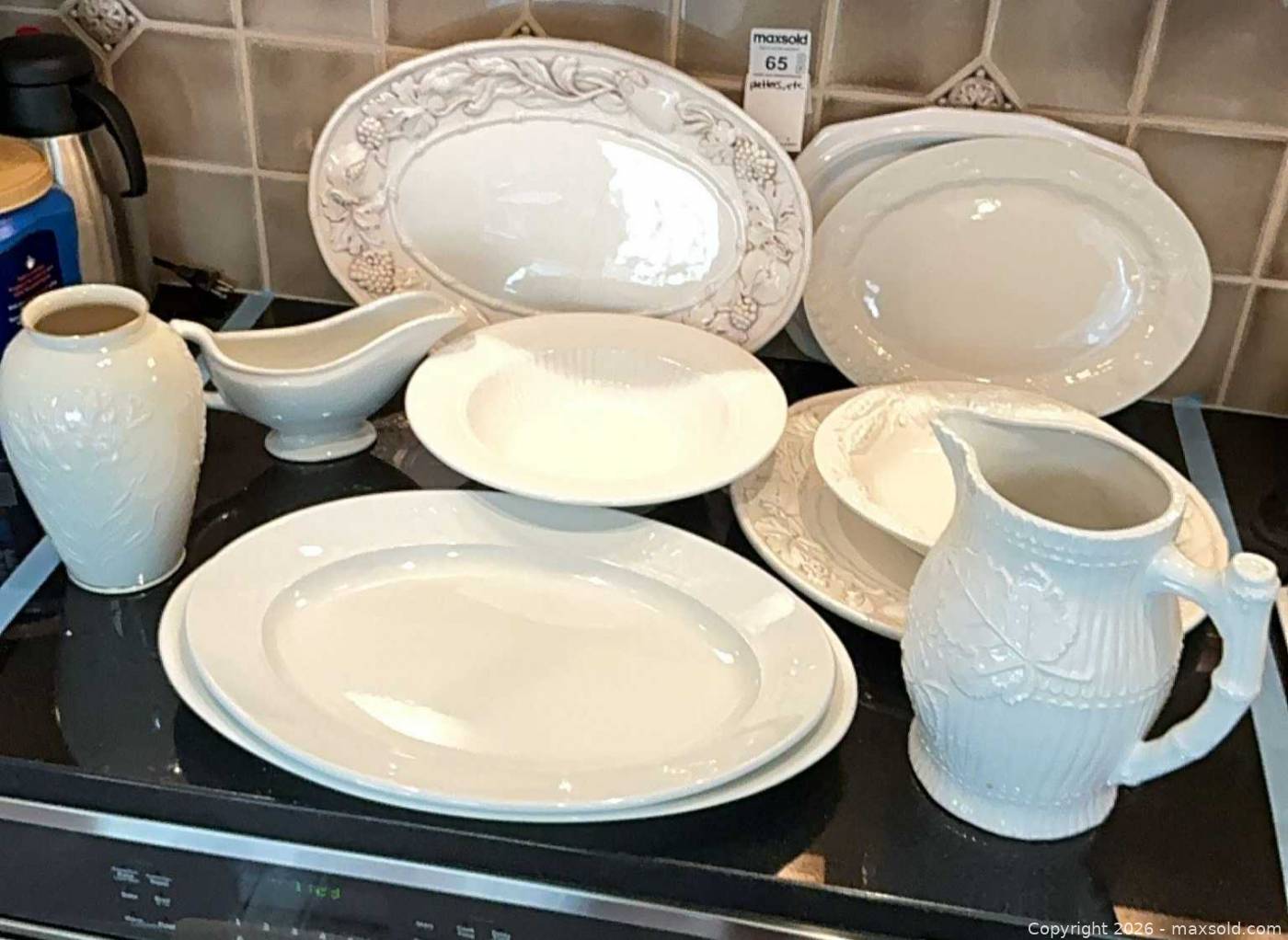 Lenox porcelain dinnerware and serveware assortment | Maxsold