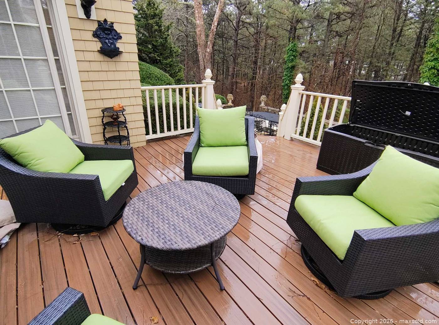 RST Brands 5-piece resin wicker patio set | Maxsold