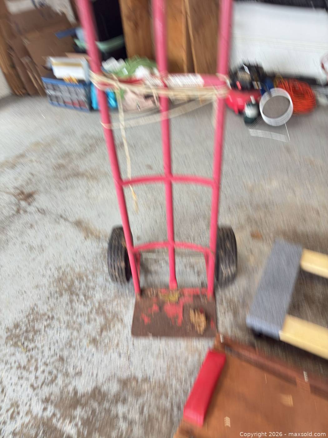 Hand truck, two furniture dollies, rolling workbench with vise | Maxsold