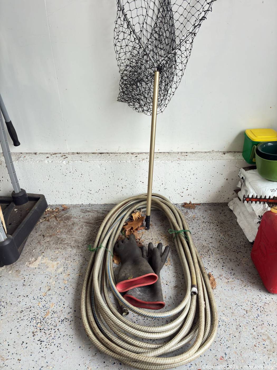 Rubber waders boots size 10 with net hose gloves | Maxsold