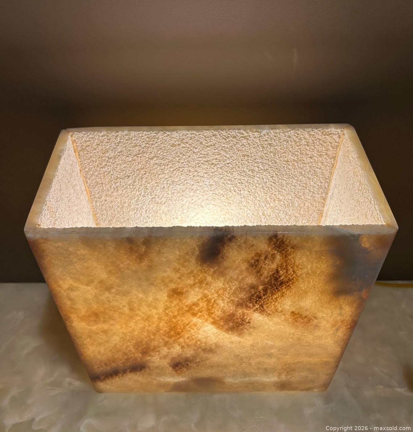 Large vintage alabaster table lamp | Maxsold