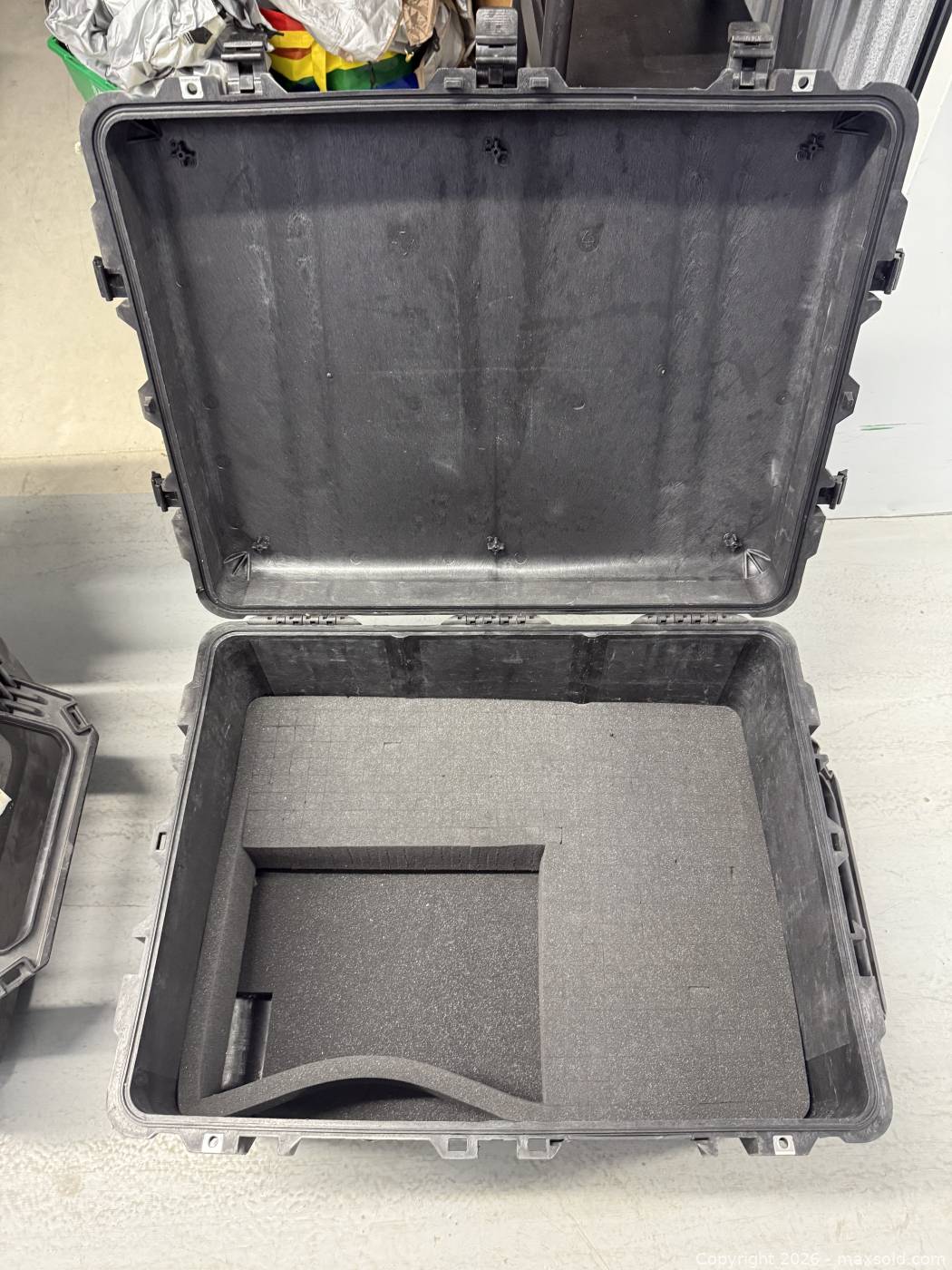 Pelican 1660 hard case with foam and wheels | Maxsold