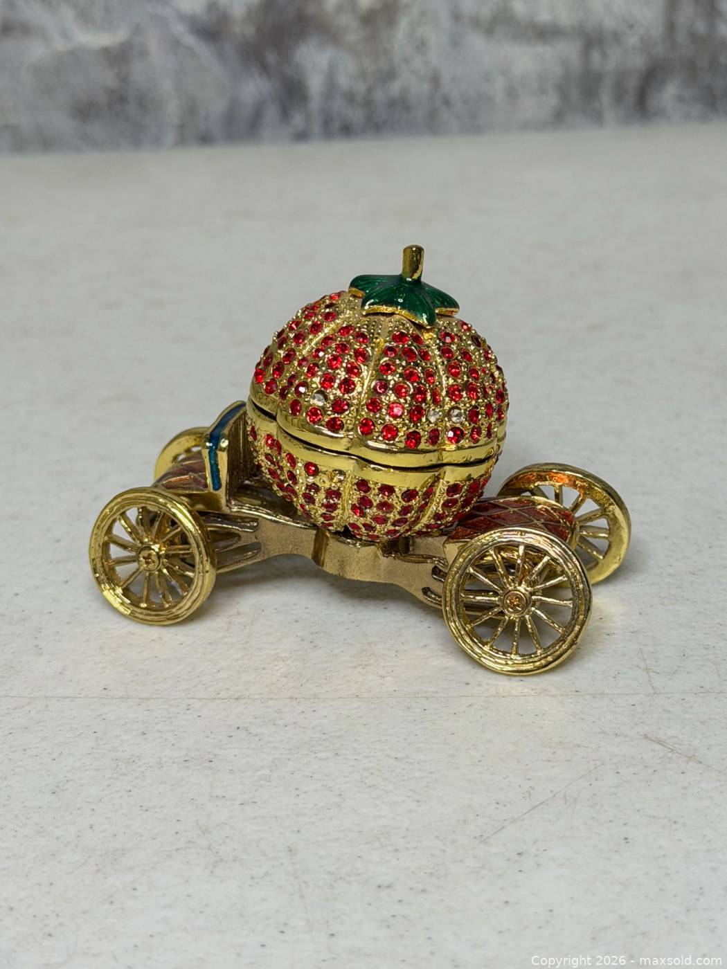 Fabergé-style rhinestone pumpkin carriage trinket box | Maxsold