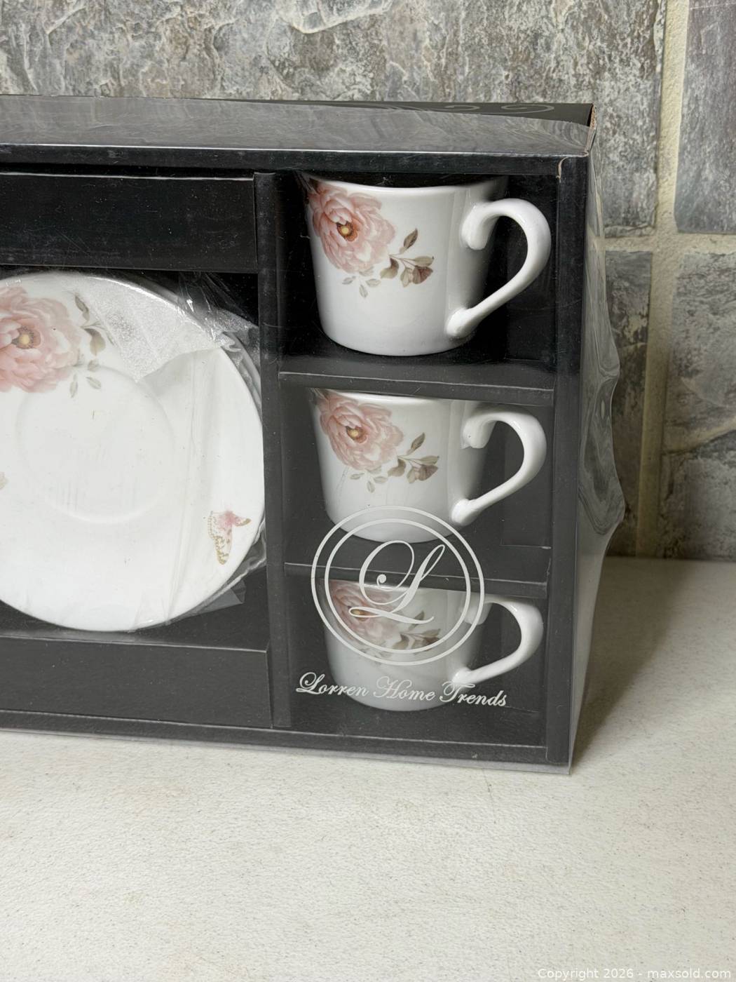 Lorren Home Trends 6 cup 6 saucer set | Maxsold