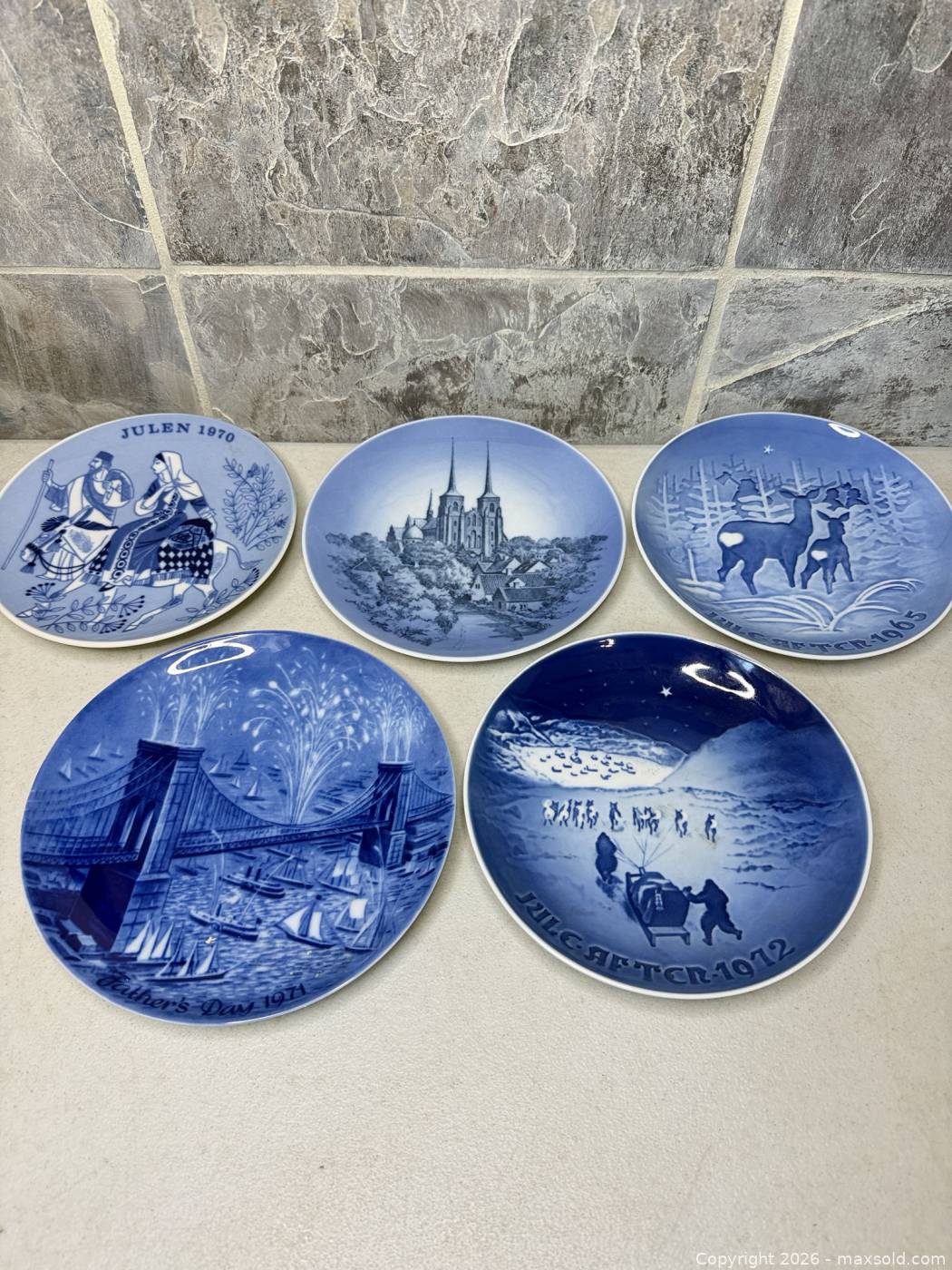 Five Danish blue porcelain collector plates | Maxsold